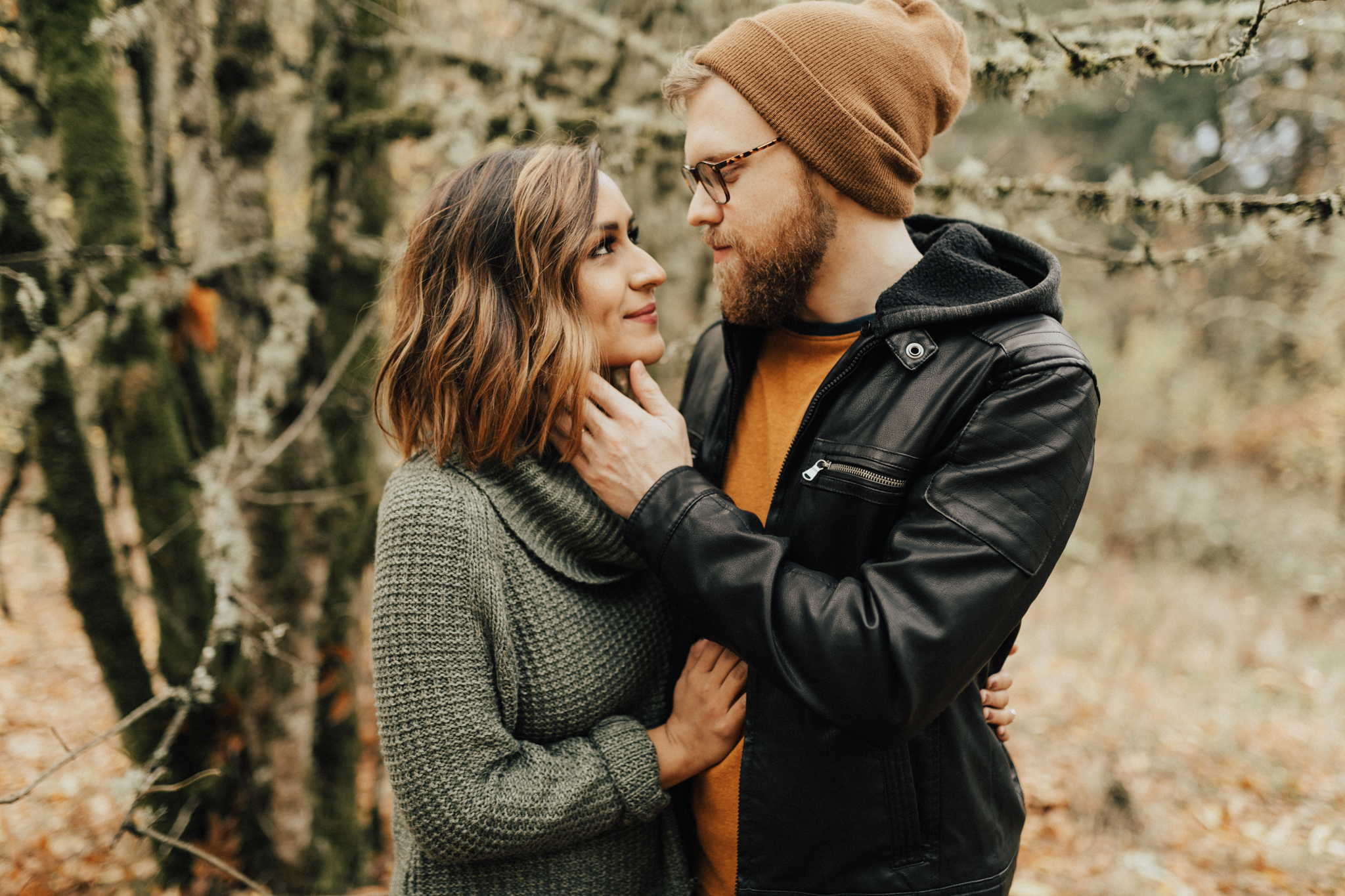 Erica + David Oregon Fall Engagement – Julia Green