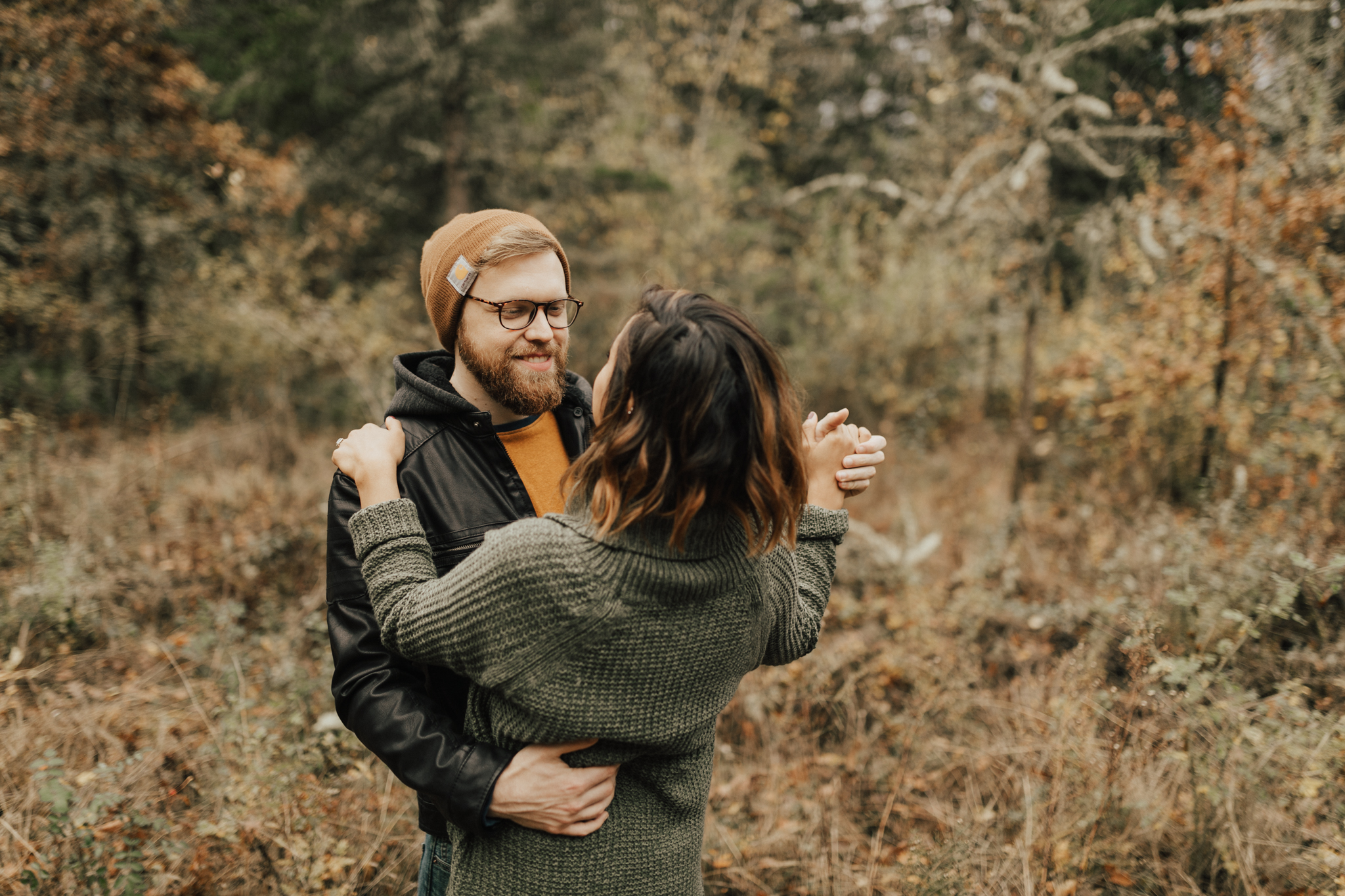 Erica + David Oregon Fall Engagement – Julia Green