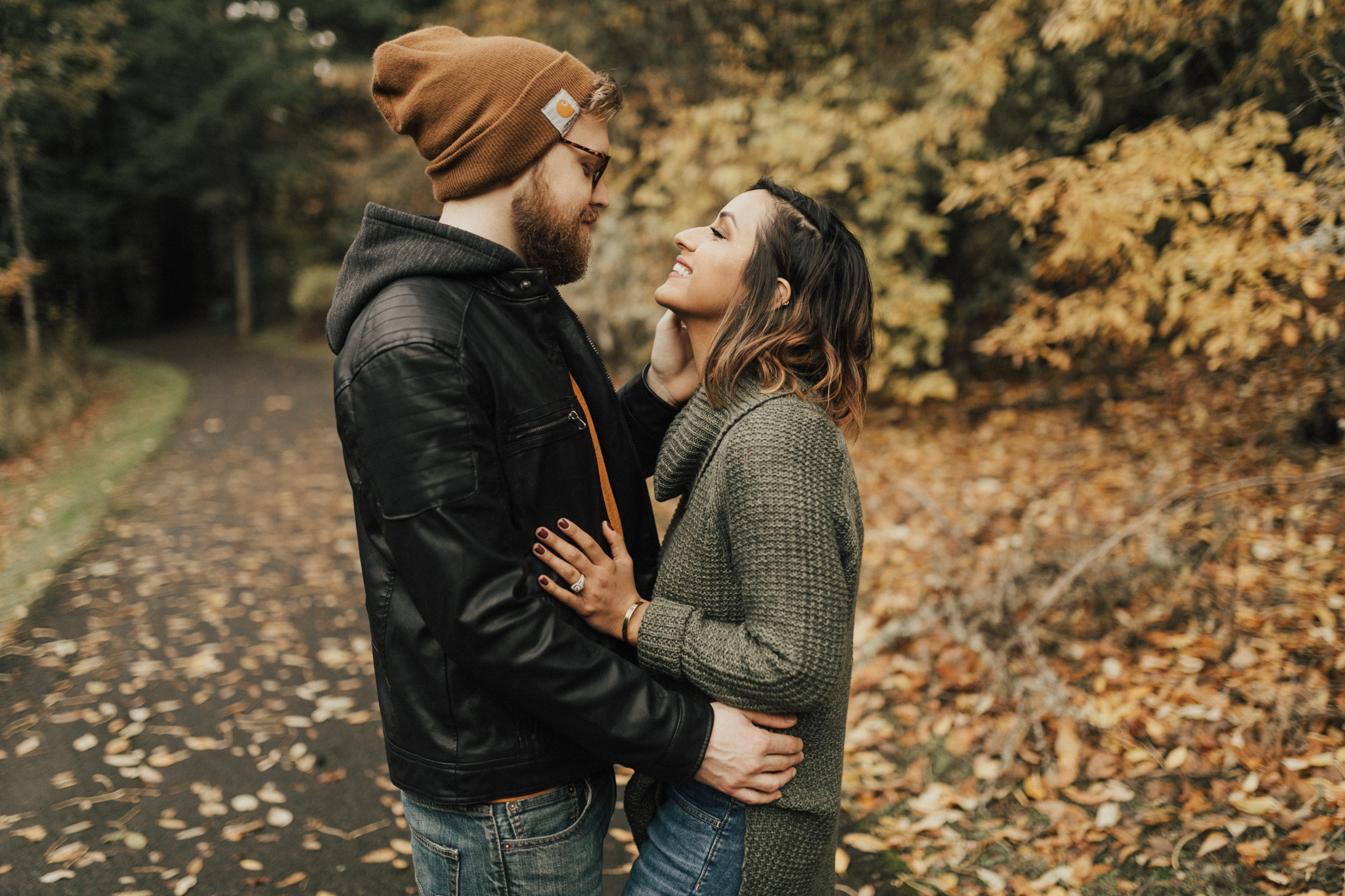 Erica + David Oregon Fall Engagement – Julia Green